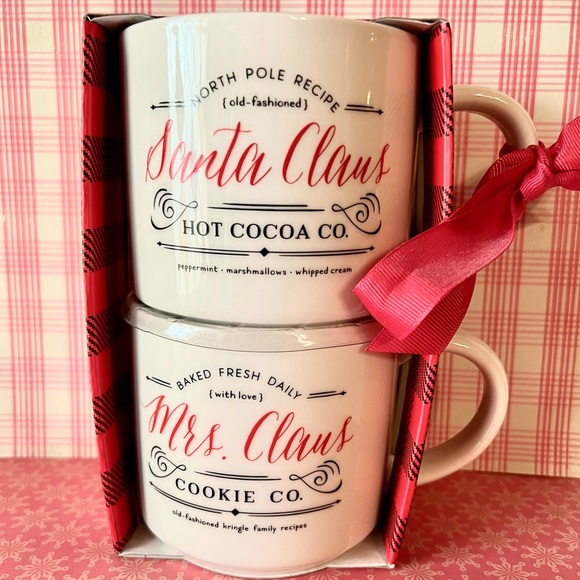 elum | Holiday | 2 Christmas Mugs Santa Claus Hot Cocoa Co Mrs Claus ...